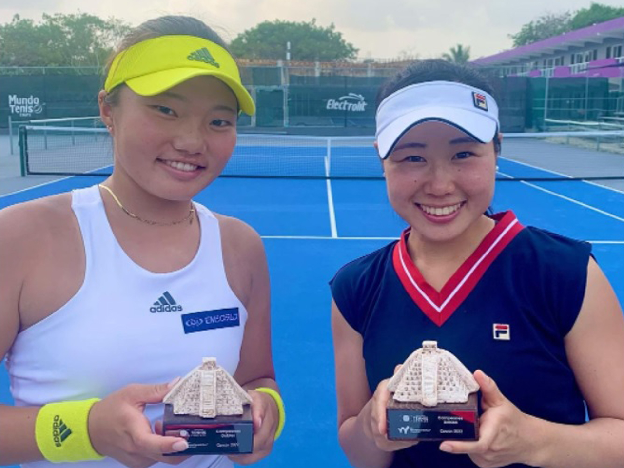 今村咲が倉持美穂との初コンビで2週連続ダブルス優勝 [W15カンクン] | テニスマガジンONLINE｜tennismagazine.jp