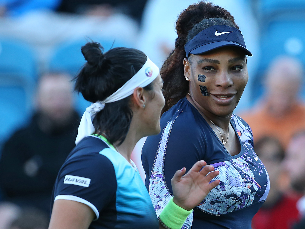 セレナが相棒ジャバーのケガでダブルス準決勝を棄権 [WTAイーストボーン] | テニスマガジンONLINE｜tennismagazine.jp