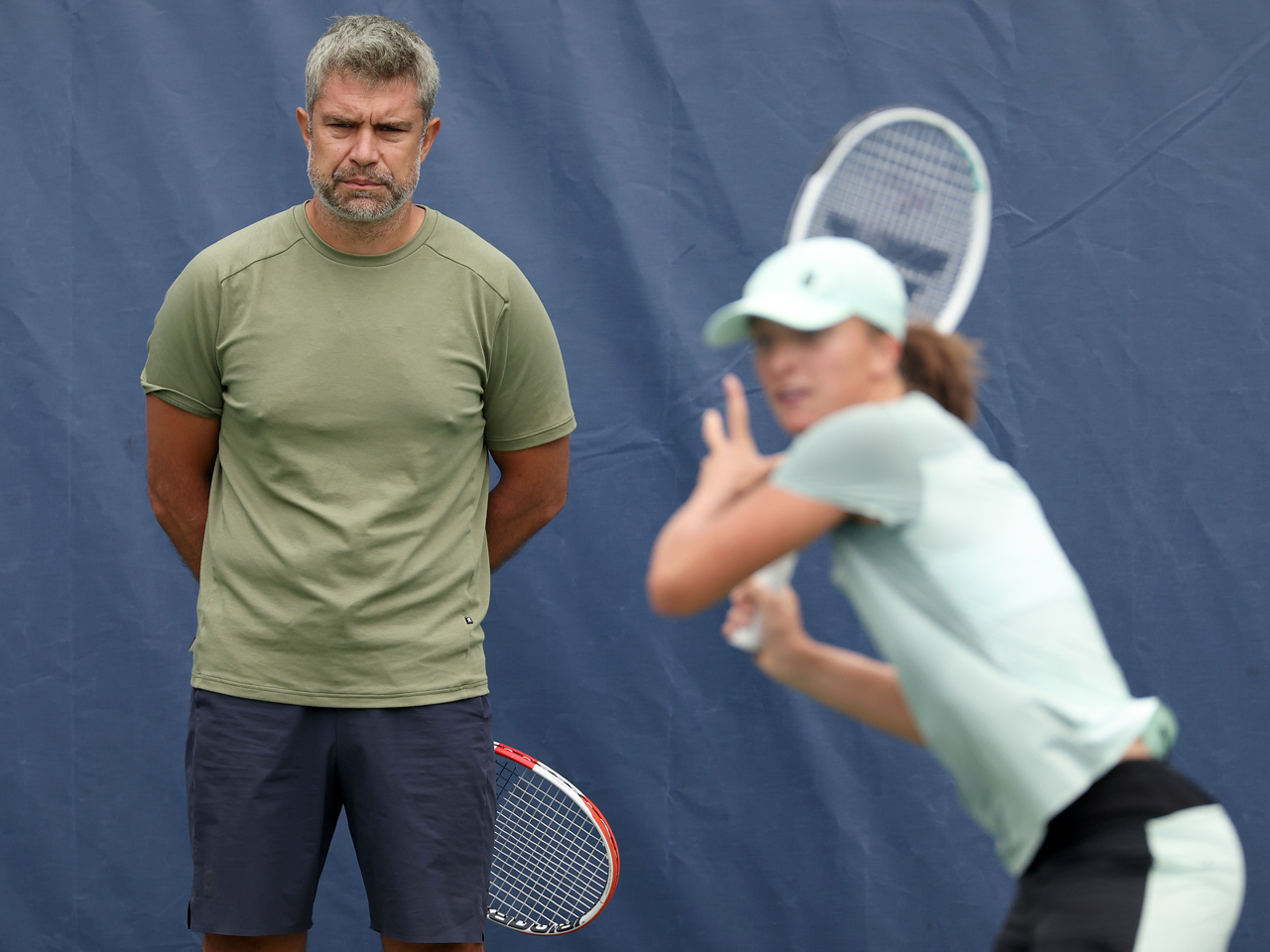 2023年シーズンのWTA最優秀コーチ賞はシフィオンテクを指導するトマシュ・ウィクトロフスキー氏 | テニスマガジンONLINE｜tennismagazine.jp