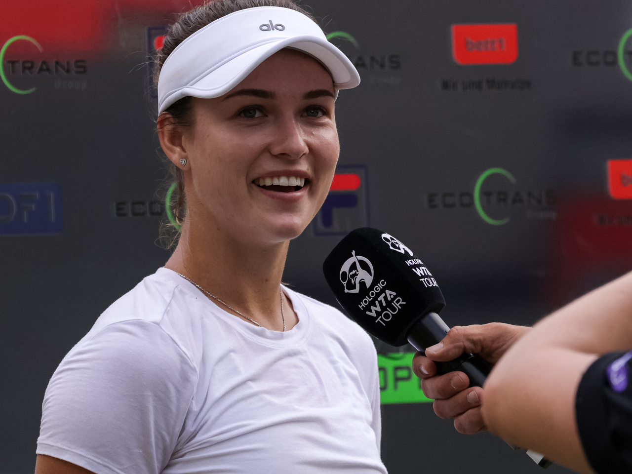 1日2試合に勝ったカリンスカヤがキャリア2度目のツアー決勝進出 [WTAベルリン] | テニスマガジンONLINE｜tennismagazine.jp