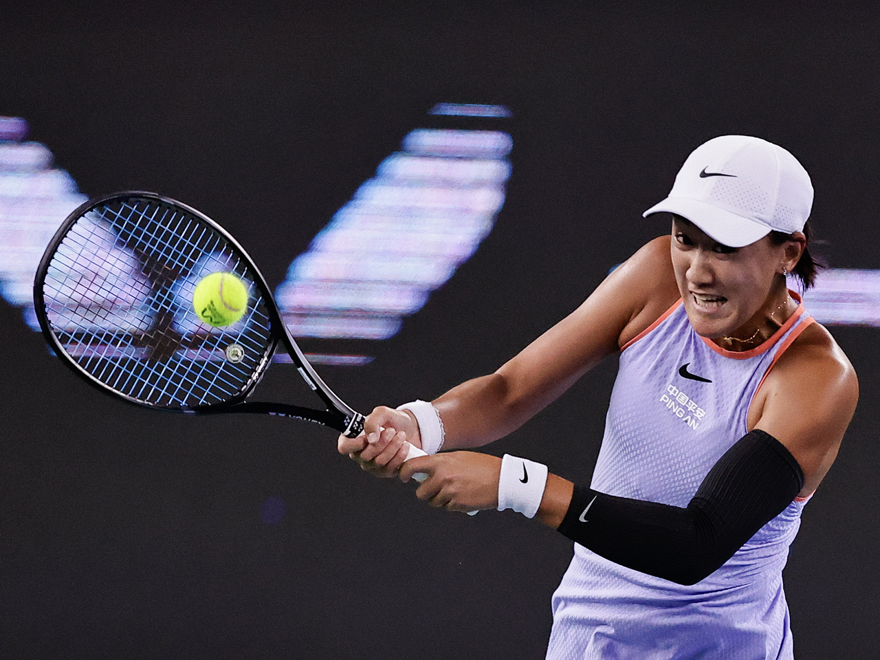 ディフェンディング・チャンピオンのワン・シユが苦戦を強いられながらも逆転勝利で準々決勝へ [広州オープン] | テニスマガジンONLINE ...