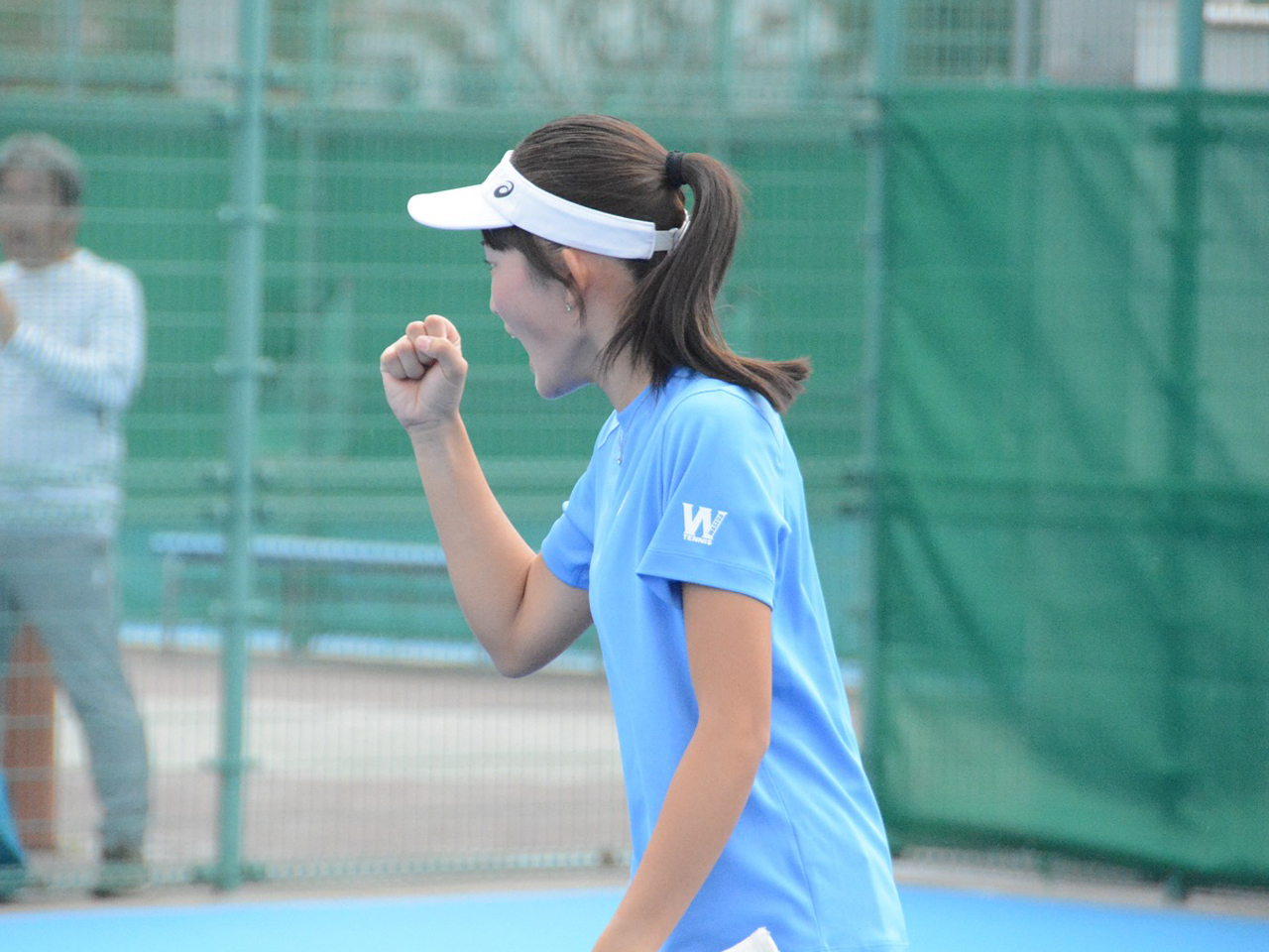 女子は同地区対決を制した早稲田大学と関西大学が決勝に進出 [2025大学王座] | テニスマガジンONLINE｜tennismagazine.jp